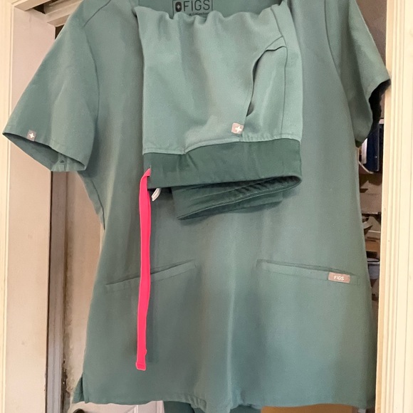 Figs | Other | Figs Hydrogreen Scrub Set With Pink Drawstring Medium ...